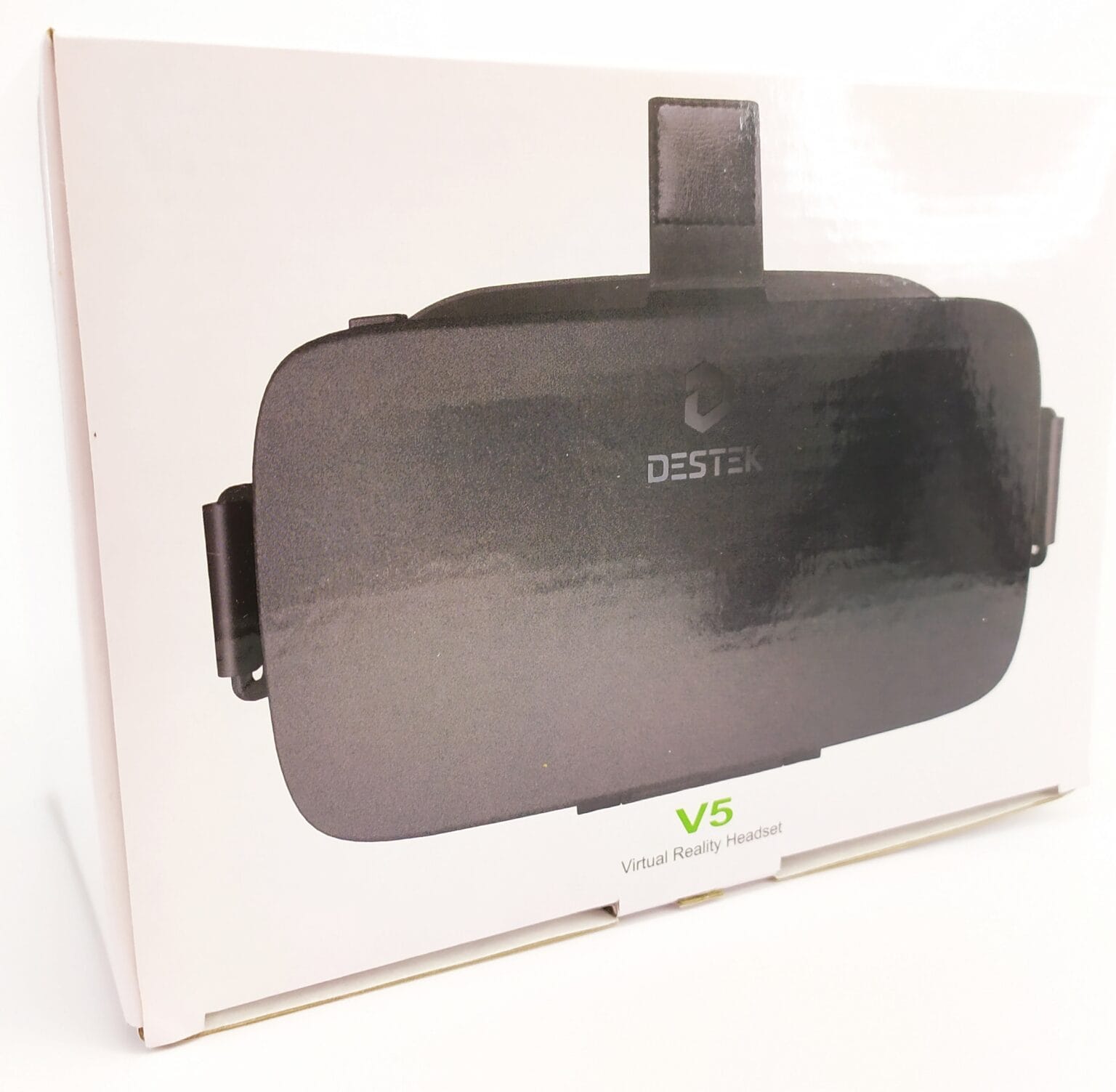 DESTEK V5 VR Headset - My Helpful Hints® Product Review