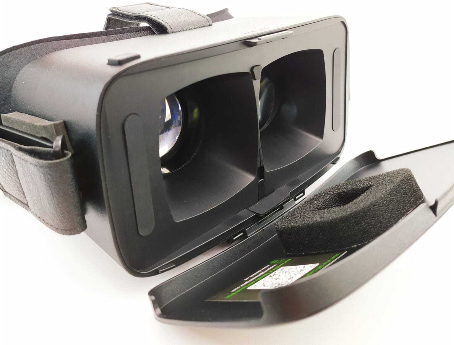 DESTEK V5 VR Headset - My Helpful Hints® Product Review