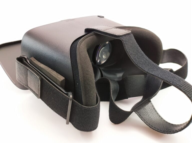 DESTEK V5 VR Headset - My Helpful Hints® Product Review